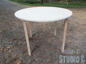 DIY Plans to Build a Simple Round Dining Table