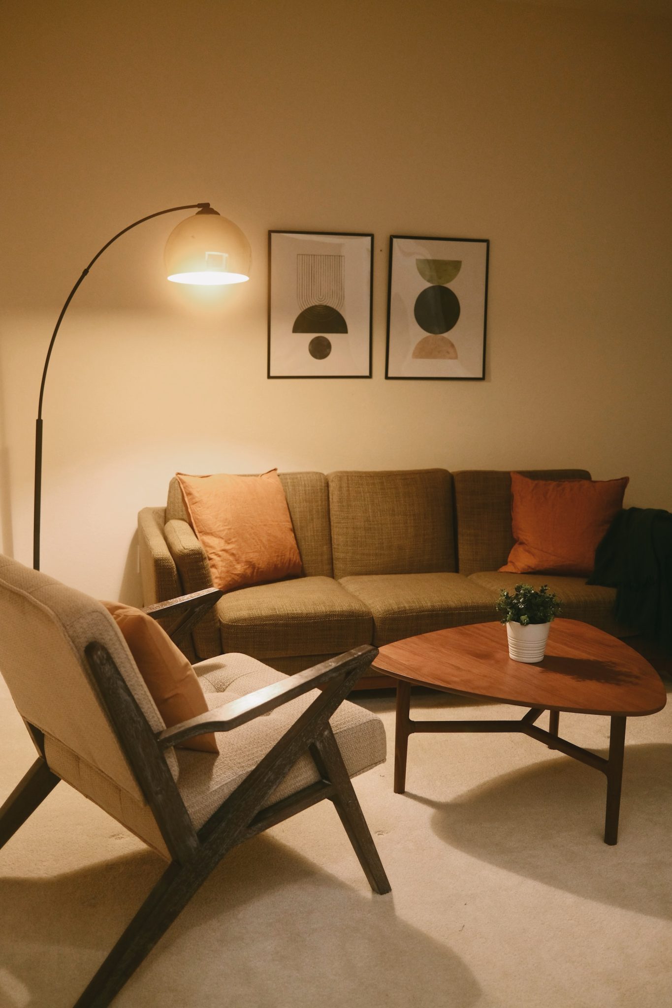 How to Choose the Perfect Mid Century Modern Color Palette